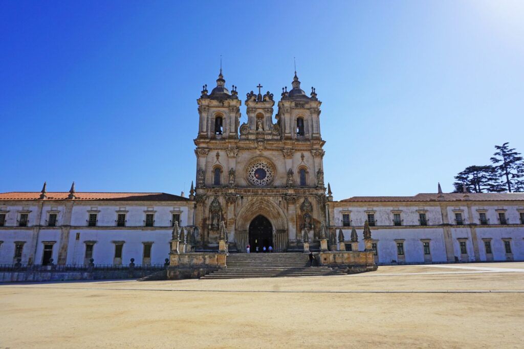 Inside the 800-Year-Old Mosteiro de Alcobaça • A Portuguese Affair